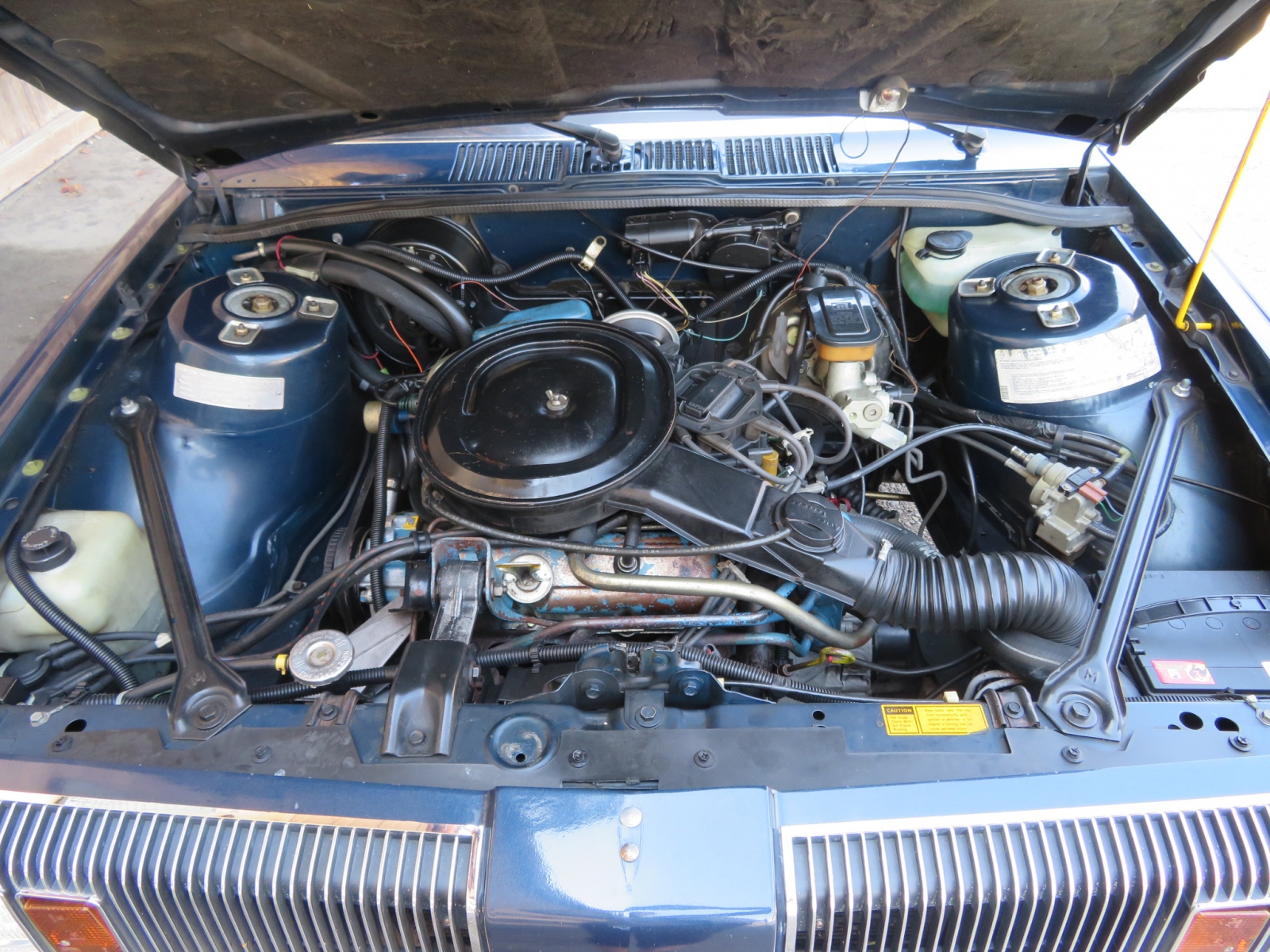 Touring Garage AG | Oldsmobile Omega Coupé 1981